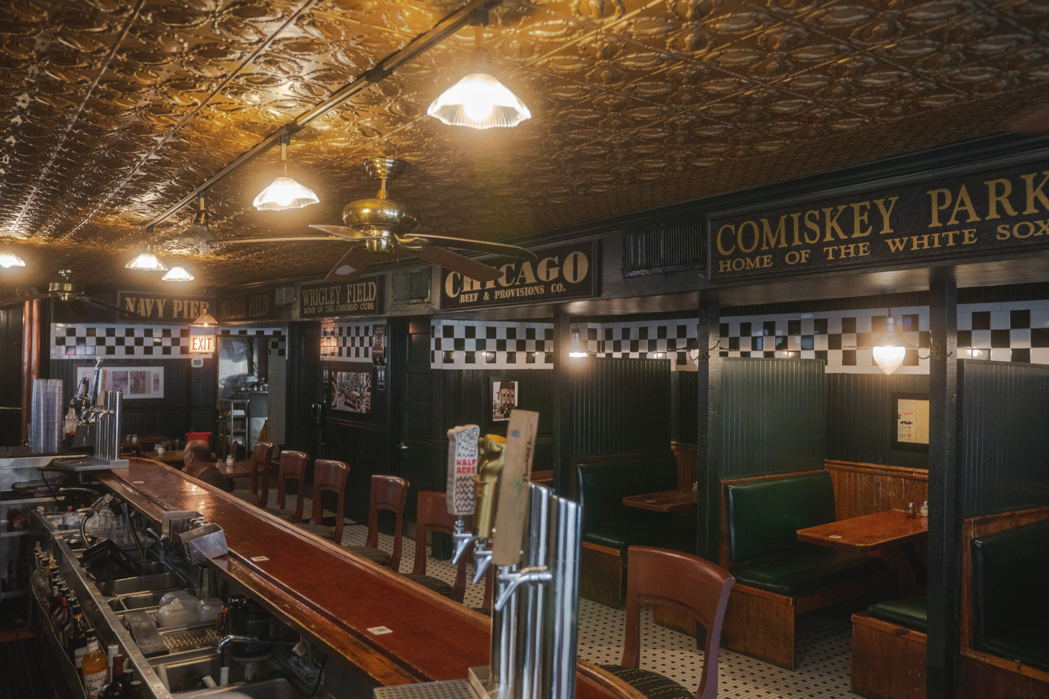 Uno's Franchise | Full Service